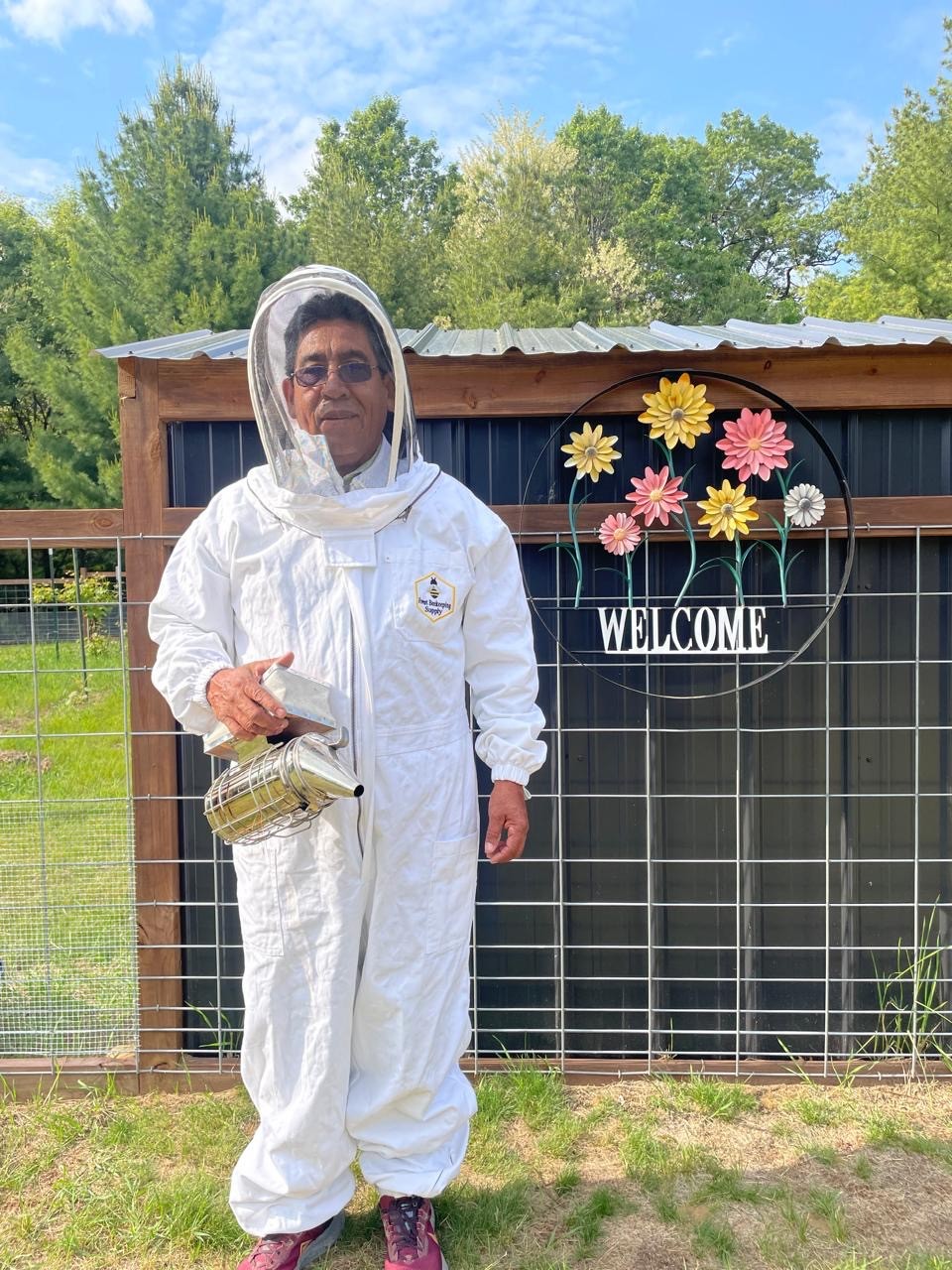 Disminuye preocupantemente la población de abejas en México; advierte académico de la UASLP ...