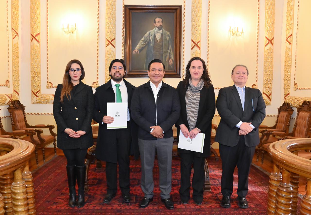 Ana María Ordóñez Galindo y José Manuel Fajardo Castañón rinden ...